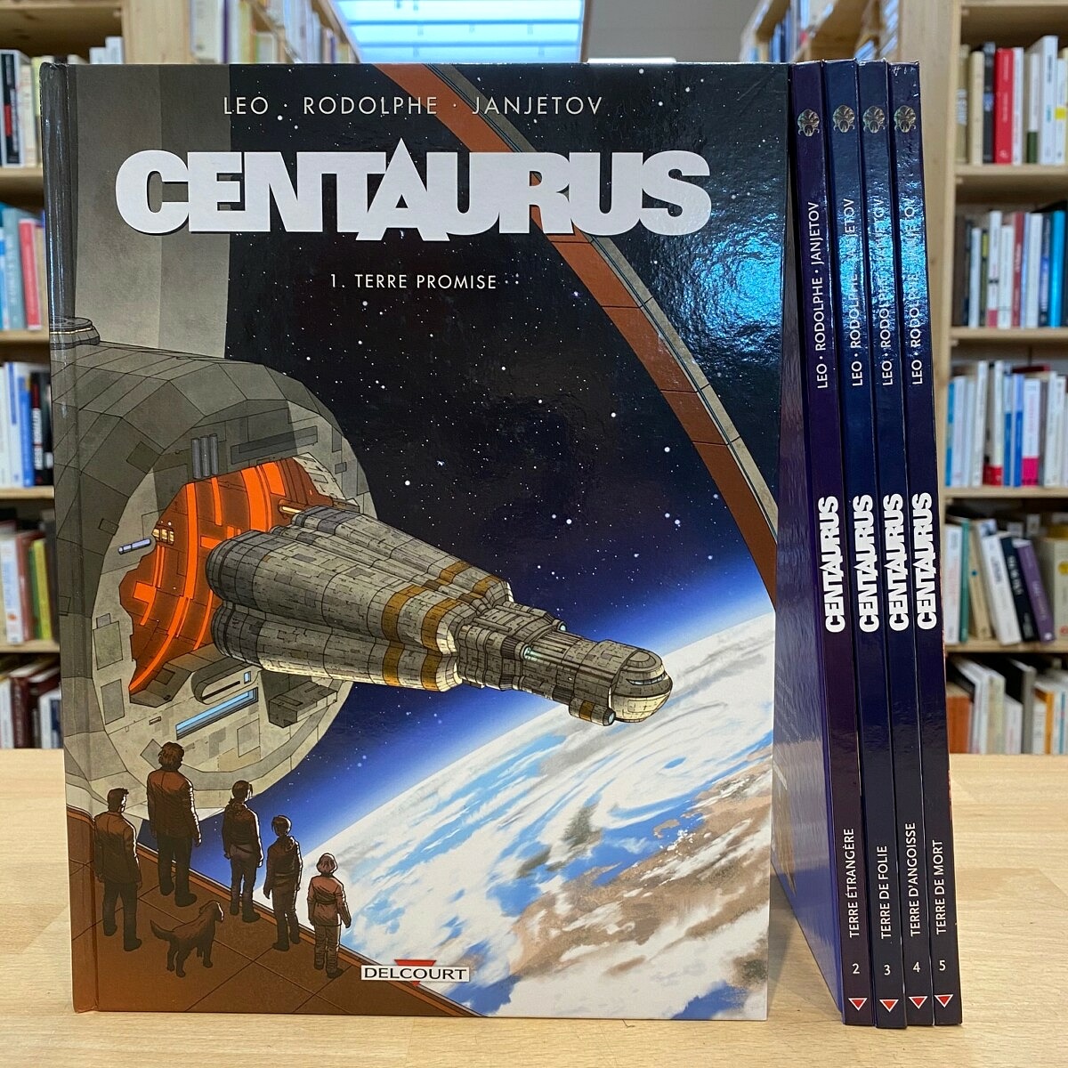 "Centaurus" par Leo, Rodolphe et Janjetov / Tomes 1 à 5 - Pêle-Mêle Online