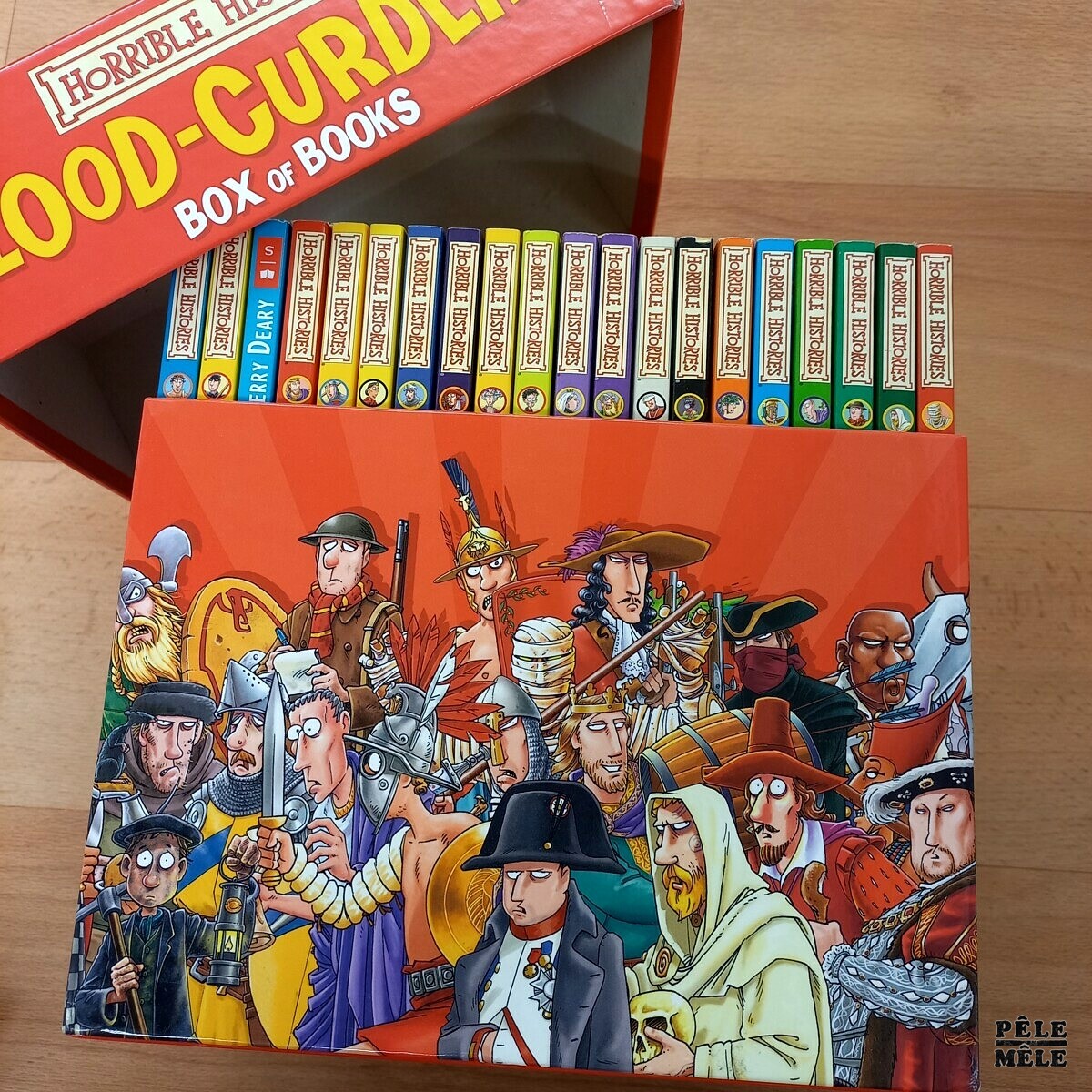 Coffret "Box of books: Horrible histories, Blood-curdling" - 20 livres ...