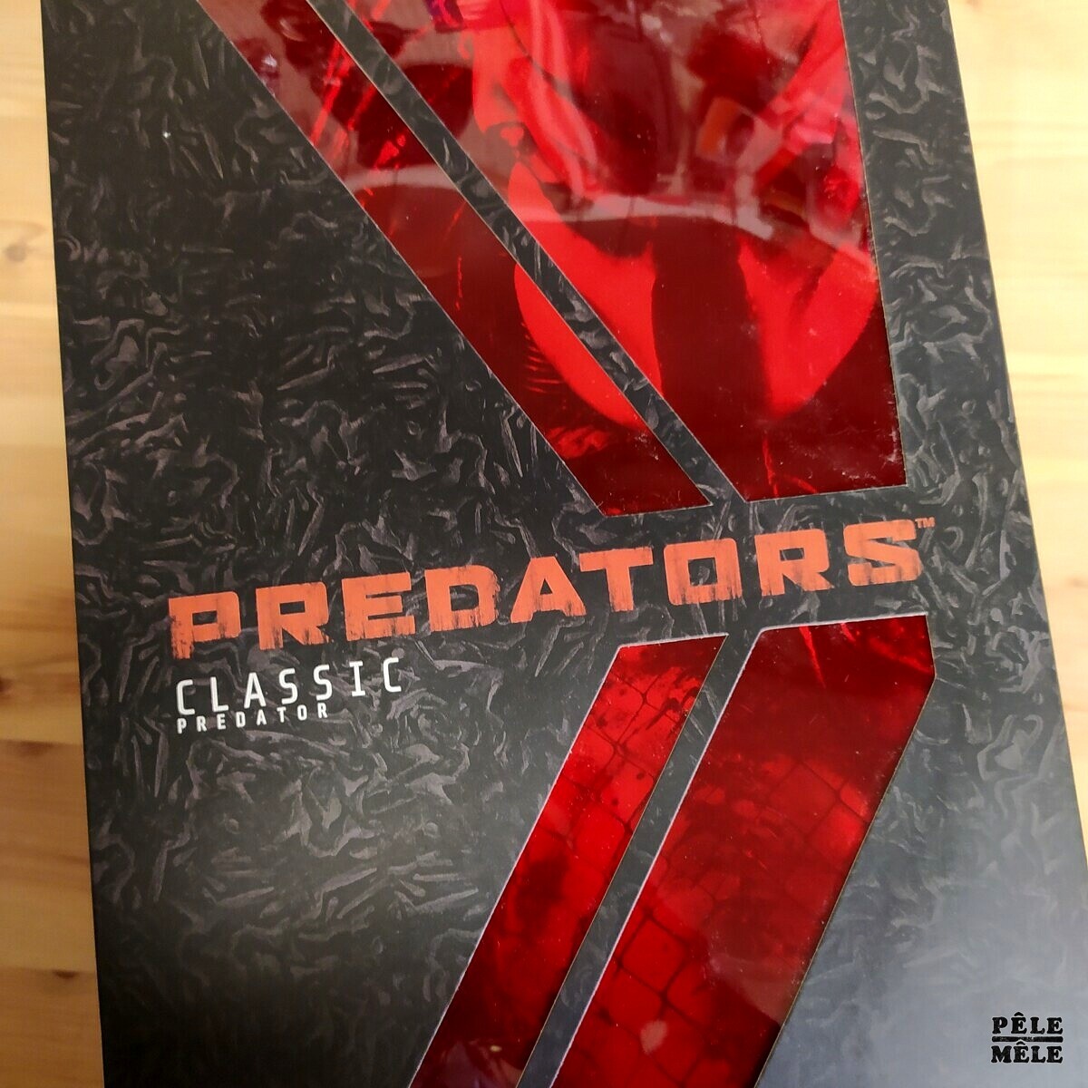 "Predators Classic 12 inch Figure" (HOT TOYS) - Pêle-Mêle Online
