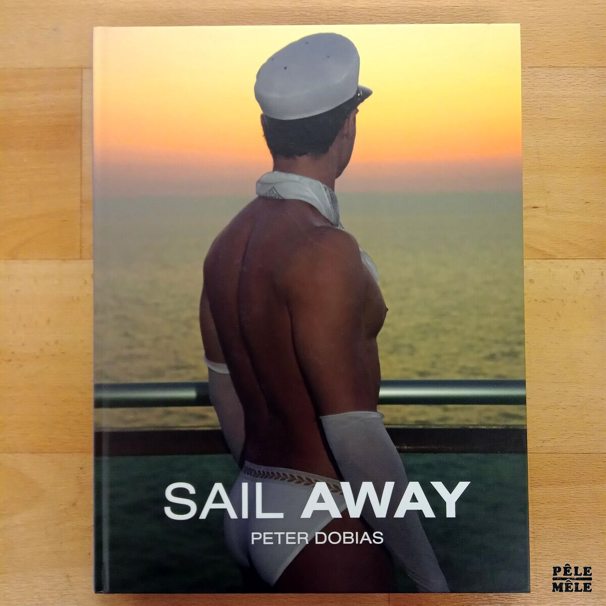 "Sail Away" de Peter Dobias - Pêle-Mêle Online