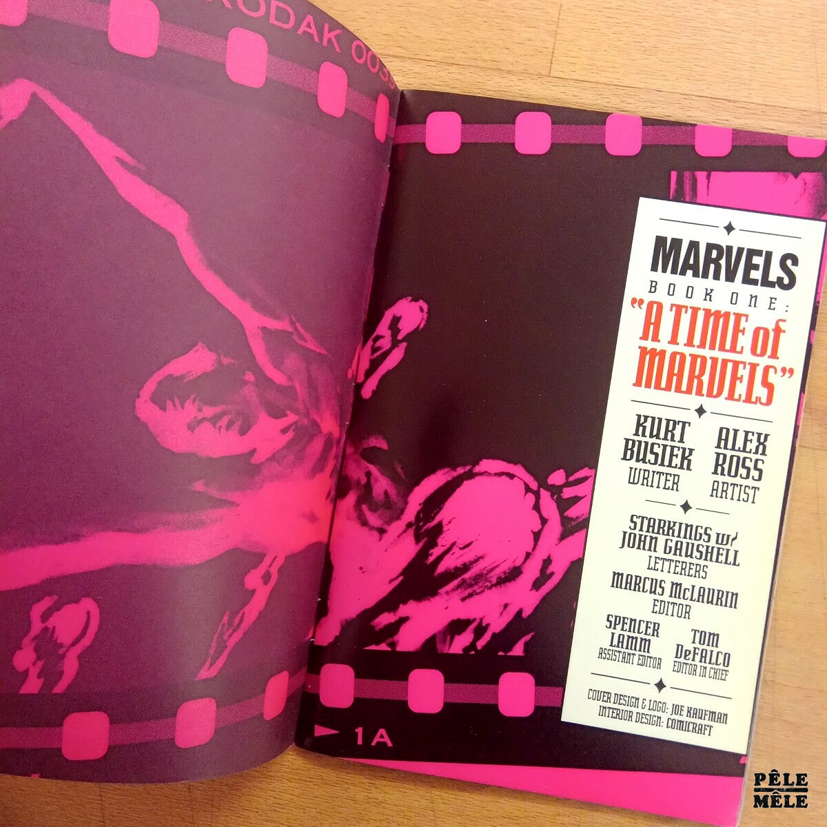 "Marvels Book One : A Time of Marvels" - Kurt Busiek & Alex Ross ...