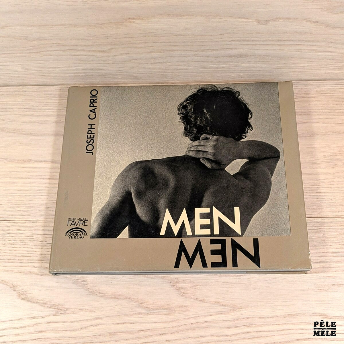 Men - Joseph Caprio FR/DE/ENG - Pêle-Mêle Online