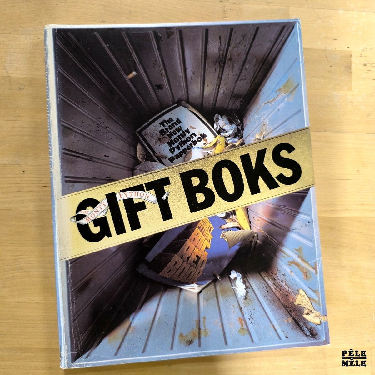 "The Monty Python Gift Boks" (METHUEN) / 2 livres IN ENGLISH - Pêle ...